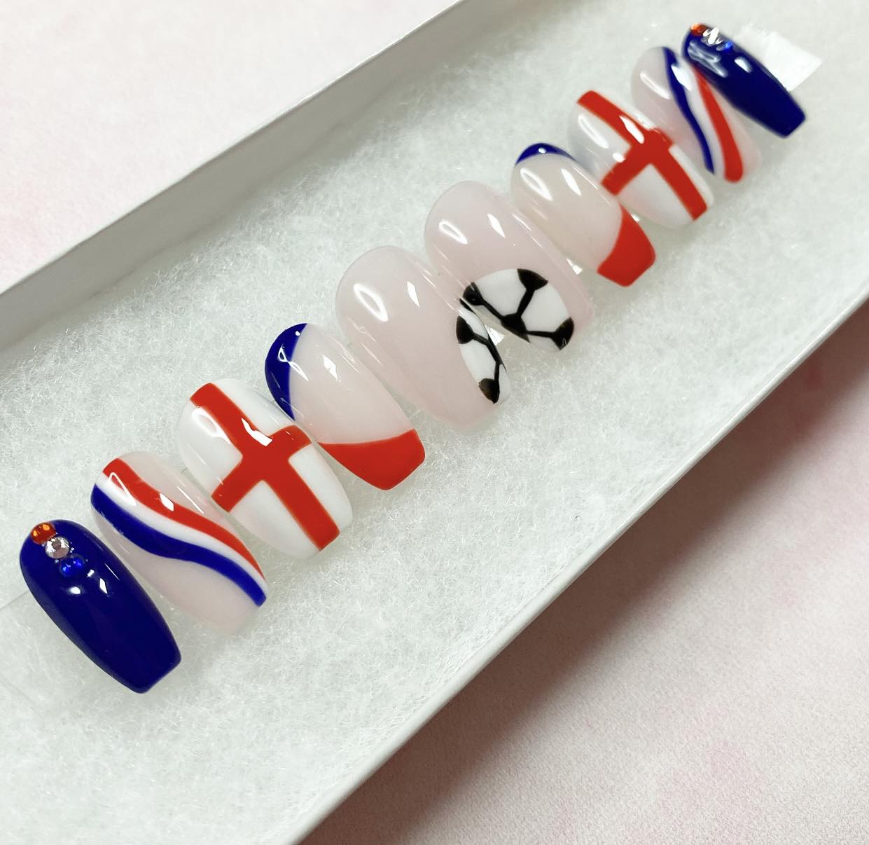 England football handmade false nails. UK-based, worldwide shipping ...